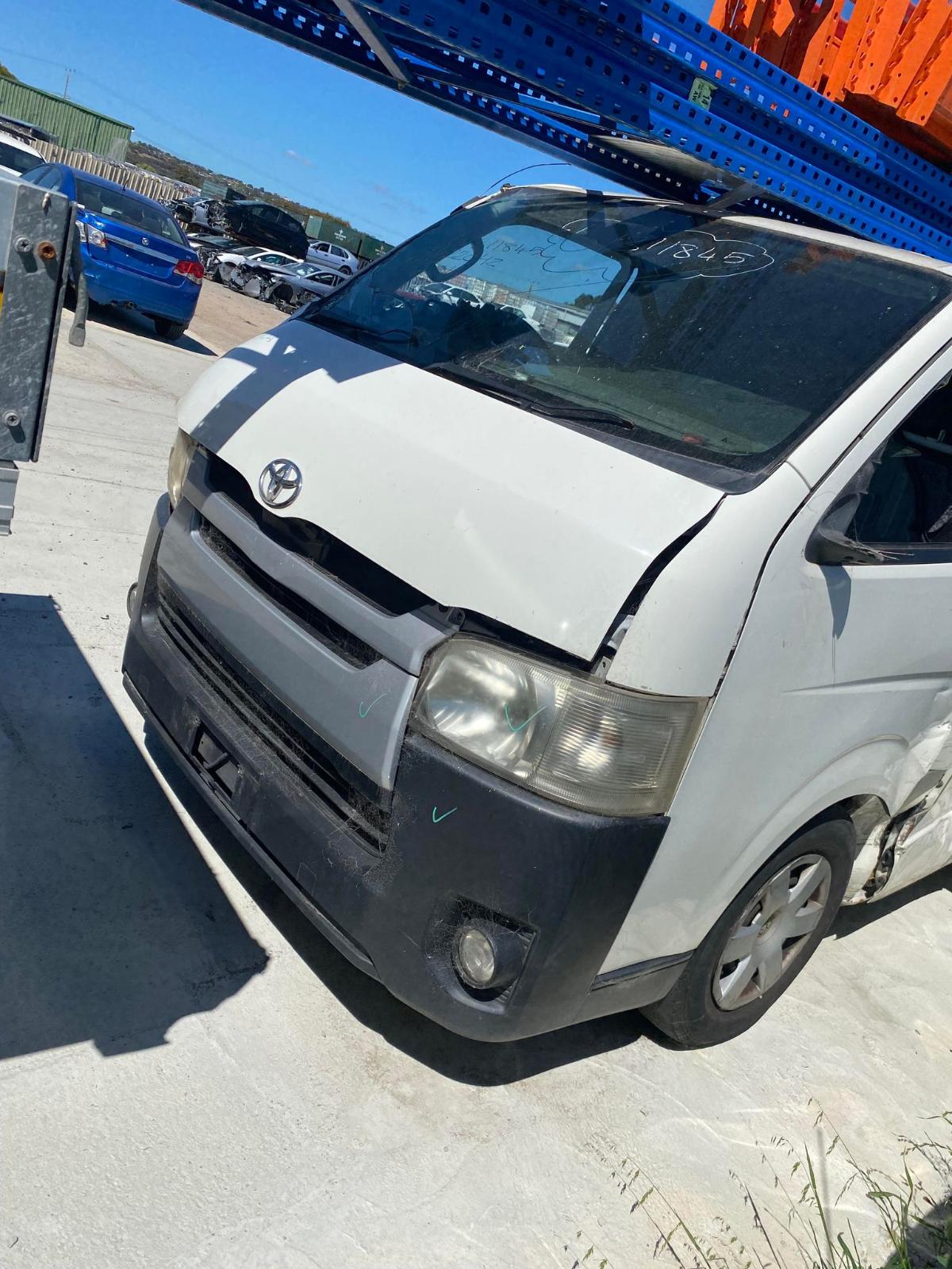 Fuel Tank Hiace Toyota 2015