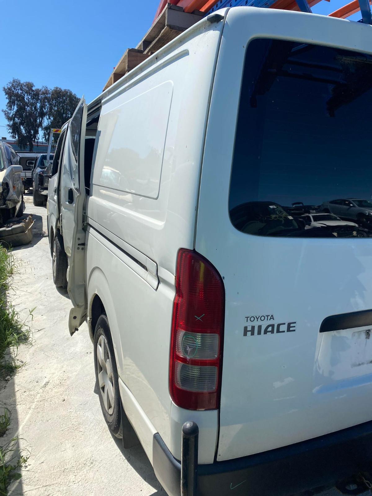 Fuel Tank Hiace Toyota 2015